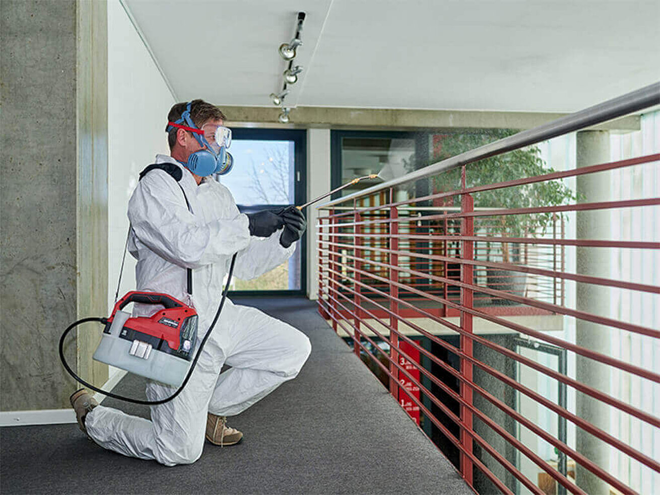 Cordless pressure sprayer in test conditions | Einhell Blog