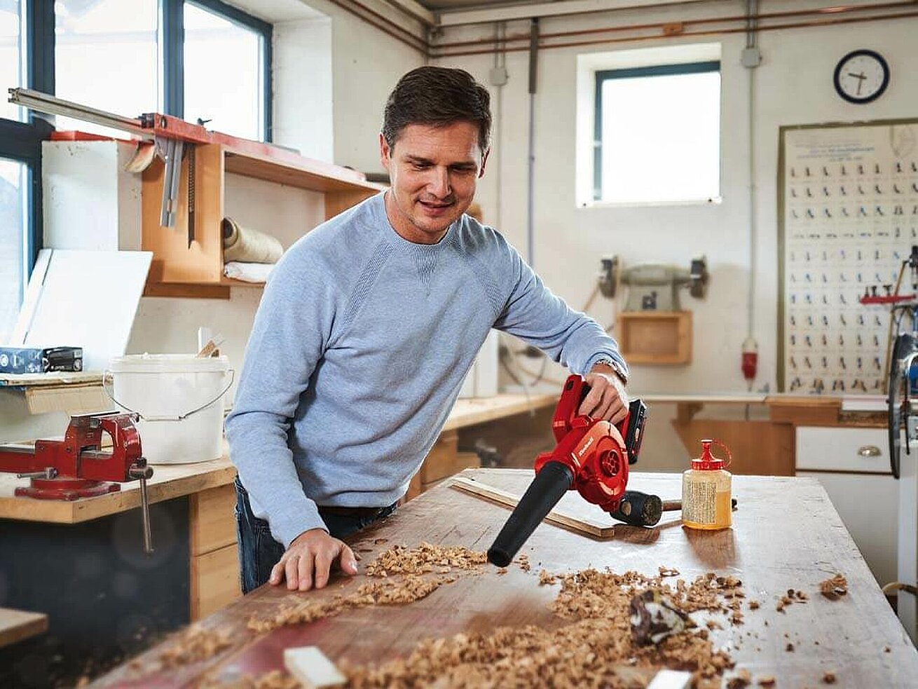 The cordless leaf blower from Einhell put to the test | einhell.cl